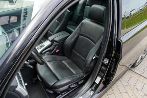 Melns BMW 320 2011 Kauņa, ar dzinēja tilpumu 2.00 L un nobraukumu 242 tūkst. km par 6450 €, foto 26 vietnē AUTOMOTO.COM.LV