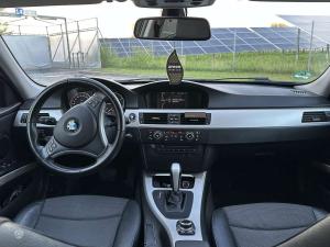 Black BMW 320 2011 in Siauliai, with an engine capacity of 2.00 L and mileage of 315 thousand km for 3999 €, photo 5 on AUTOMOTO.COM.LV