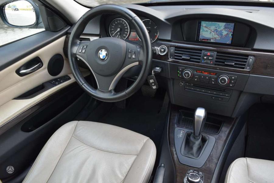 Melns BMW 320 2011 Viļņa, ar dzinēja tilpumu 2.00 L un nobraukumu 337 tūkst. km par 4900 €, foto 14 vietnē AUTOMOTO.COM.LV