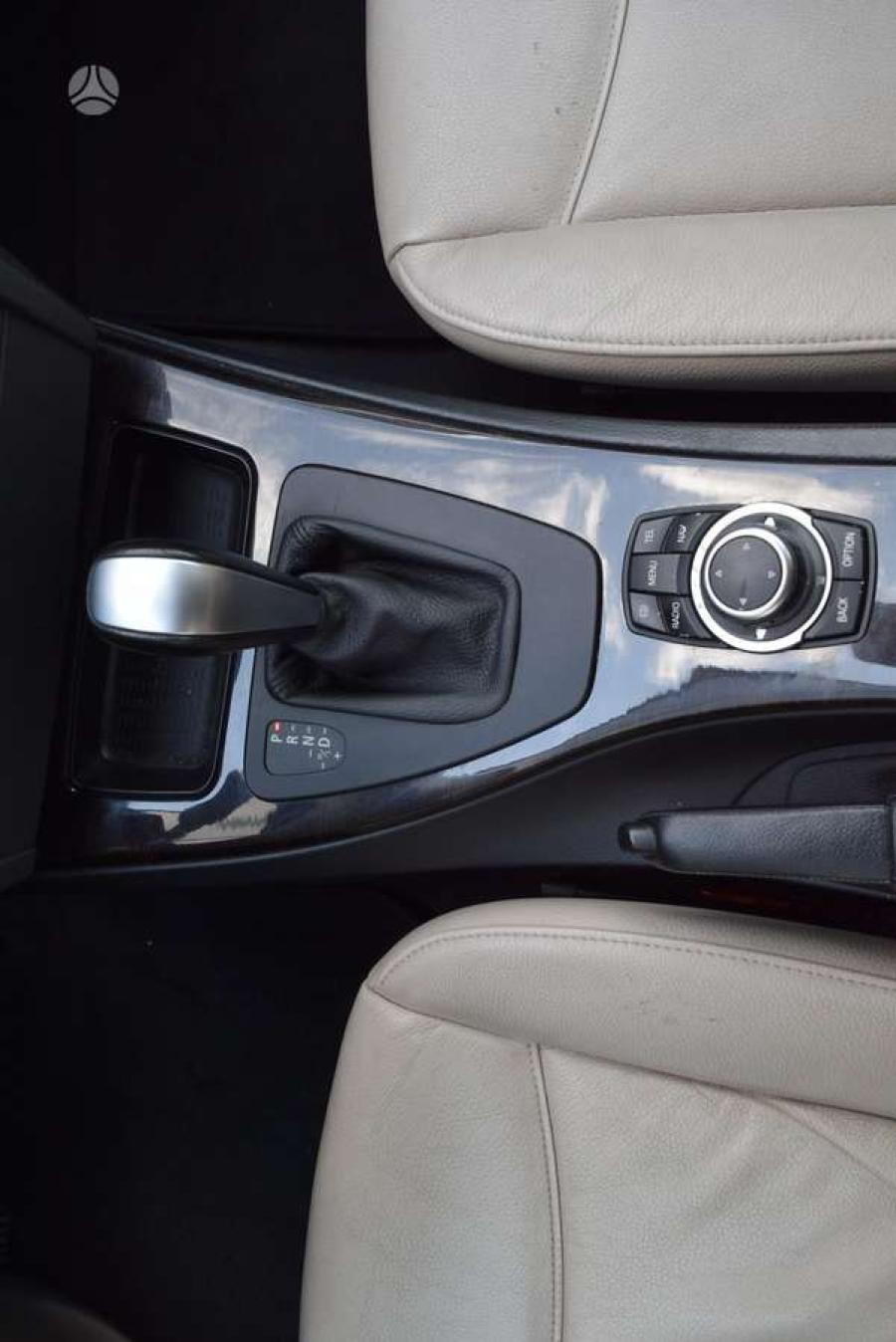 Melns BMW 320 2011 Viļņa, ar dzinēja tilpumu 2.00 L un nobraukumu 337 tūkst. km par 4900 €, foto 15 vietnē AUTOMOTO.COM.LV