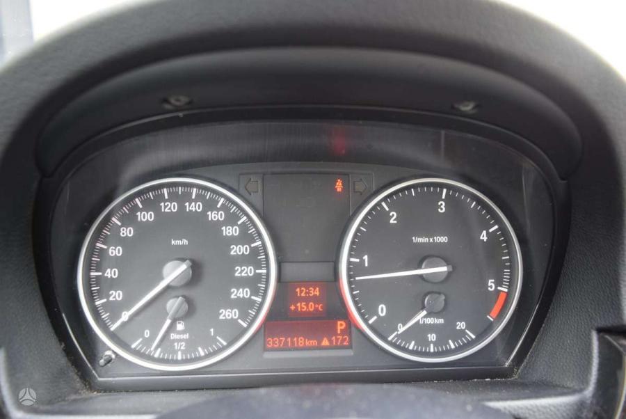 Melns BMW 320 2011 Viļņa, ar dzinēja tilpumu 2.00 L un nobraukumu 337 tūkst. km par 4900 €, foto 19 vietnē AUTOMOTO.COM.LV