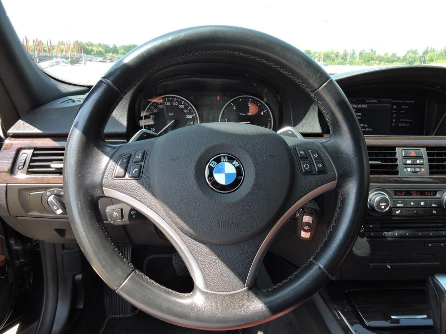 Black BMW 320 2011 in Marijampole, with an engine capacity of 2.00 L and mileage of 345 thousand km for 5150 €, photo 19 on AUTOMOTO.COM.LV