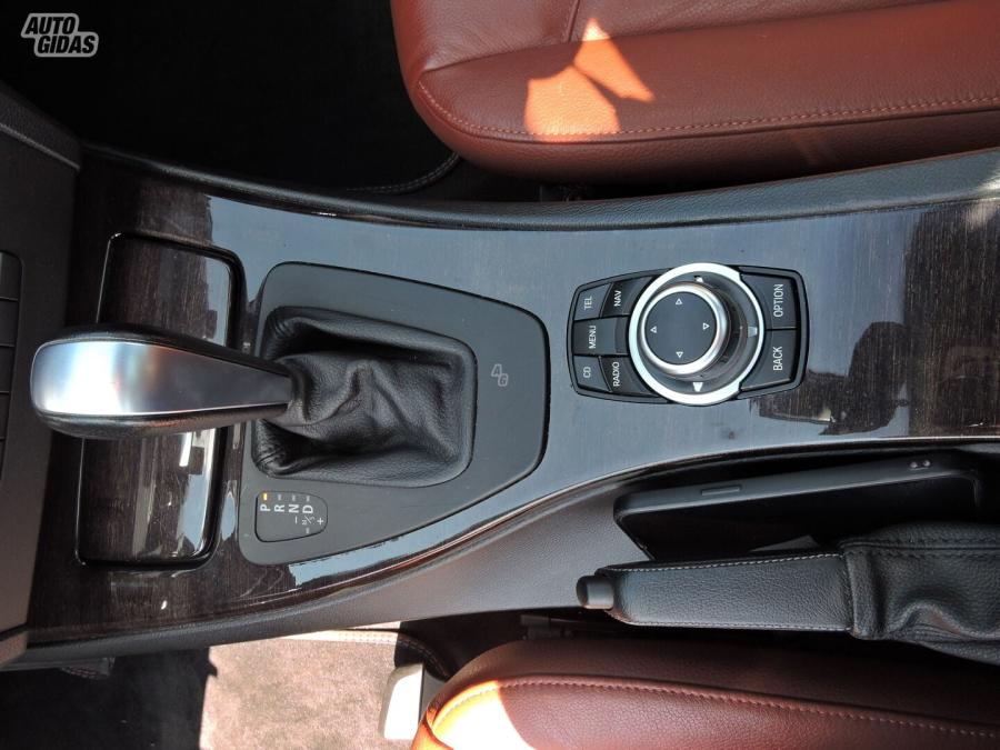 Black BMW 320 2011 in Marijampole, with an engine capacity of 2.00 L and mileage of 345 thousand km for 5150 €, photo 22 on AUTOMOTO.COM.LV