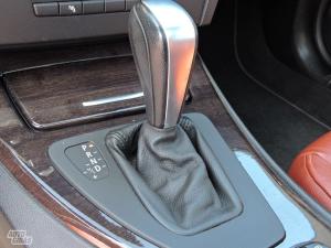 Black BMW 320 2011 in Marijampole, with an engine capacity of 2.00 L and mileage of 345 thousand km for 5150 €, photo 26 on AUTOMOTO.COM.LV
