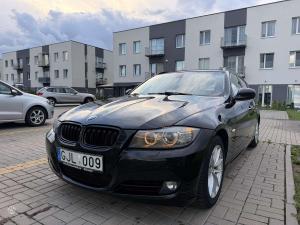 Melns BMW 320 2011 Kauņa, ar dzinēja tilpumu 2.00 L un nobraukumu 350 tūkst. km par 4550 €, foto  vietnē AUTOMOTO.COM.LV