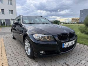 Melns BMW 320 2011 Kauņa, ar dzinēja tilpumu 2.00 L un nobraukumu 350 tūkst. km par 4550 €, foto 5 vietnē AUTOMOTO.COM.LV