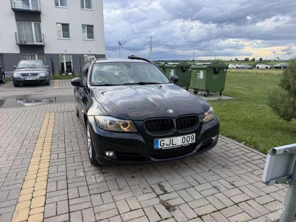 Black BMW 320 2011 in Kaunas, with an engine capacity of 2.00 L and mileage of 350 thousand km for 4550 €, photo 5 on AUTOMOTO.COM.LV
