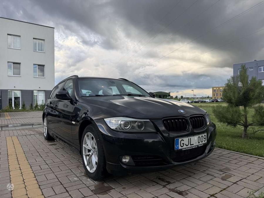 Melns BMW 320 2011 Kauņa, ar dzinēja tilpumu 2.00 L un nobraukumu 350 tūkst. km par 4550 €, foto 8 vietnē AUTOMOTO.COM.LV