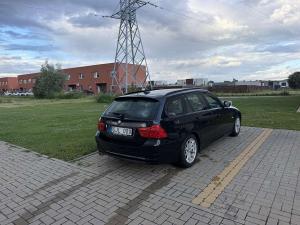 Melns BMW 320 2011 Kauņa, ar dzinēja tilpumu 2.00 L un nobraukumu 350 tūkst. km par 4550 €, foto 12 vietnē AUTOMOTO.COM.LV