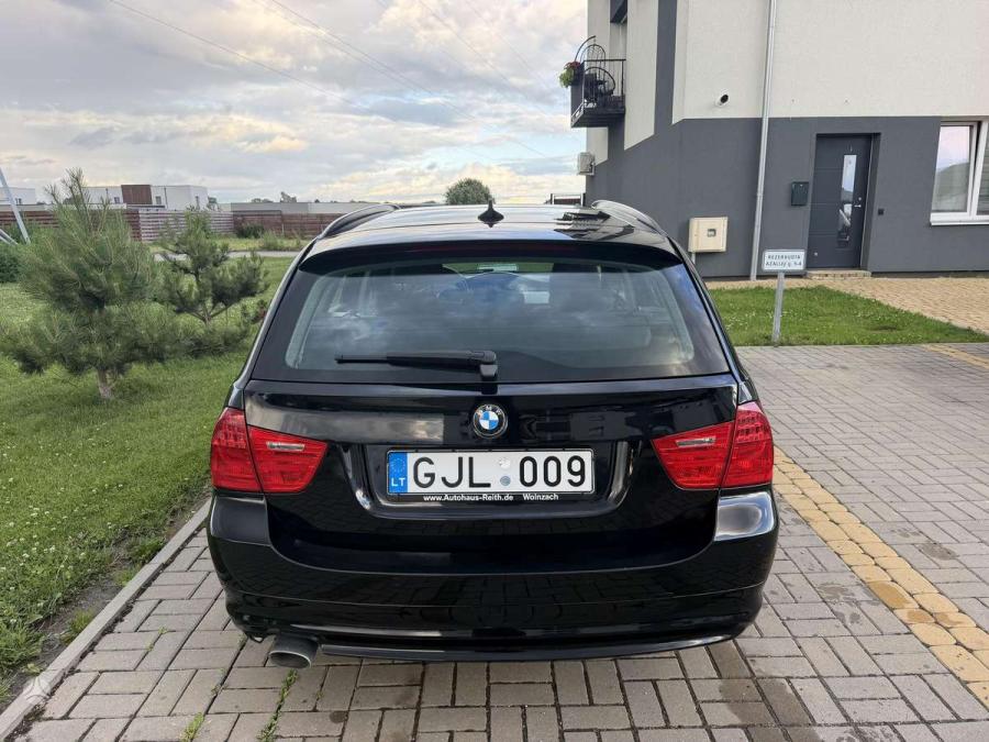 Melns BMW 320 2011 Kauņa, ar dzinēja tilpumu 2.00 L un nobraukumu 350 tūkst. km par 4550 €, foto 14 vietnē AUTOMOTO.COM.LV