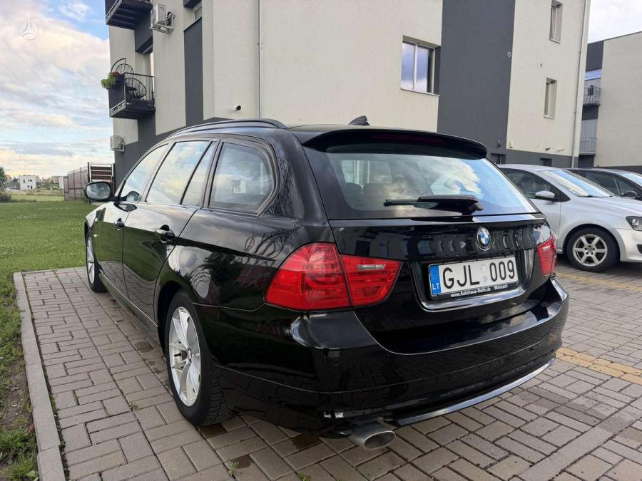 Melns BMW 320 2011 Kauņa, ar dzinēja tilpumu 2.00 L un nobraukumu 350 tūkst. km par 4550 €, foto 15 vietnē AUTOMOTO.COM.LV