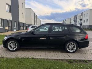 Melns BMW 320 2011 Kauņa, ar dzinēja tilpumu 2.00 L un nobraukumu 350 tūkst. km par 4550 €, foto 16 vietnē AUTOMOTO.COM.LV