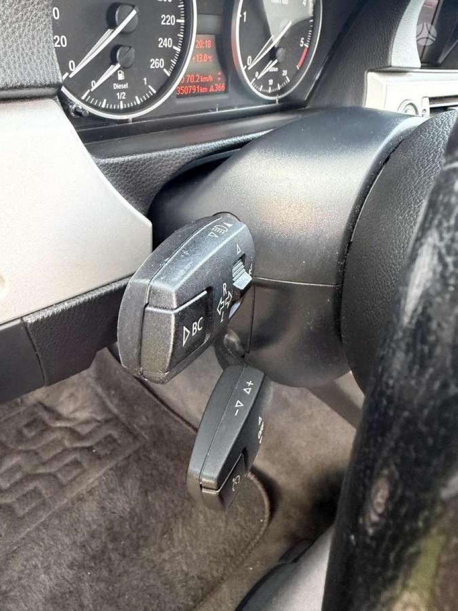 Melns BMW 320 2011 Kauņa, ar dzinēja tilpumu 2.00 L un nobraukumu 350 tūkst. km par 4550 €, foto 20 vietnē AUTOMOTO.COM.LV
