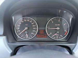 Melns BMW 320 2011 Kauņa, ar dzinēja tilpumu 2.00 L un nobraukumu 350 tūkst. km par 4550 €, foto 25 vietnē AUTOMOTO.COM.LV