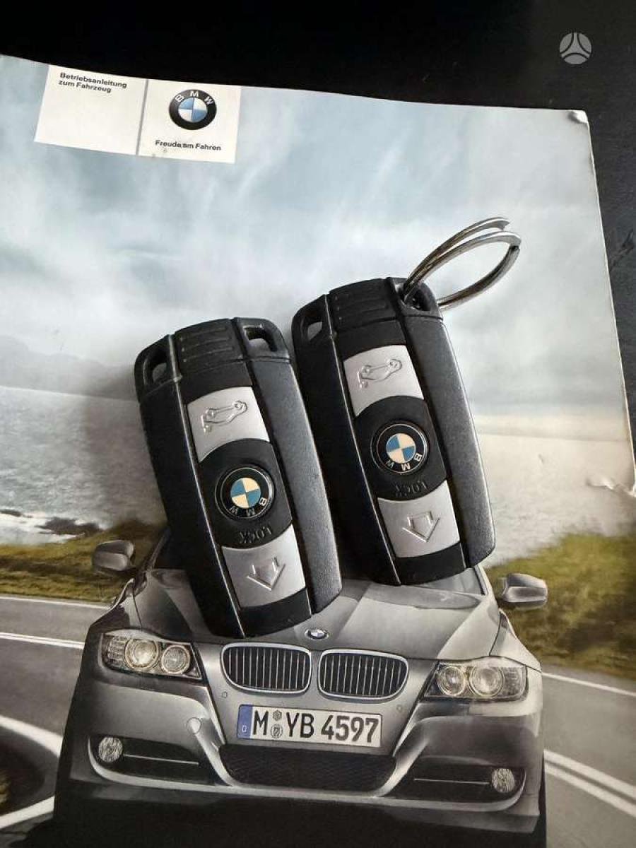 Melns BMW 320 2011 Kauņa, ar dzinēja tilpumu 2.00 L un nobraukumu 350 tūkst. km par 4550 €, foto 33 vietnē AUTOMOTO.COM.LV