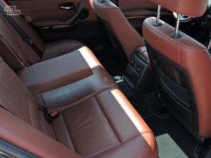 Black BMW 320 2011 in Marijampole, with an engine capacity of 2.00 L and mileage of 345 thousand km for 5150 €, photo 12 on AUTOMOTO.COM.LV