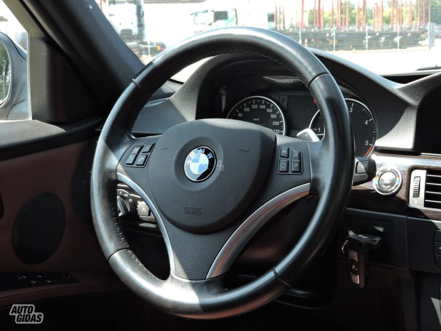 Black BMW 320 2011 in Marijampole, with an engine capacity of 2.00 L and mileage of 345 thousand km for 5150 €, photo 18 on AUTOMOTO.COM.LV