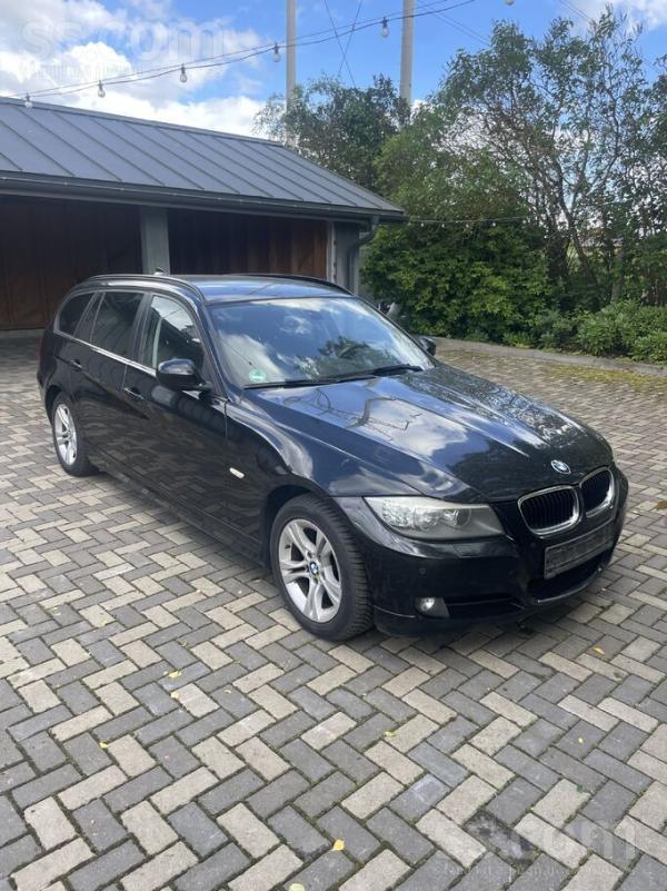 Black BMW 320 2011 in Aizkraukle, with an engine capacity of 2.00 L and mileage of 353 thousand km for 4100 €, photo 2 on AUTOMOTO.COM.LV