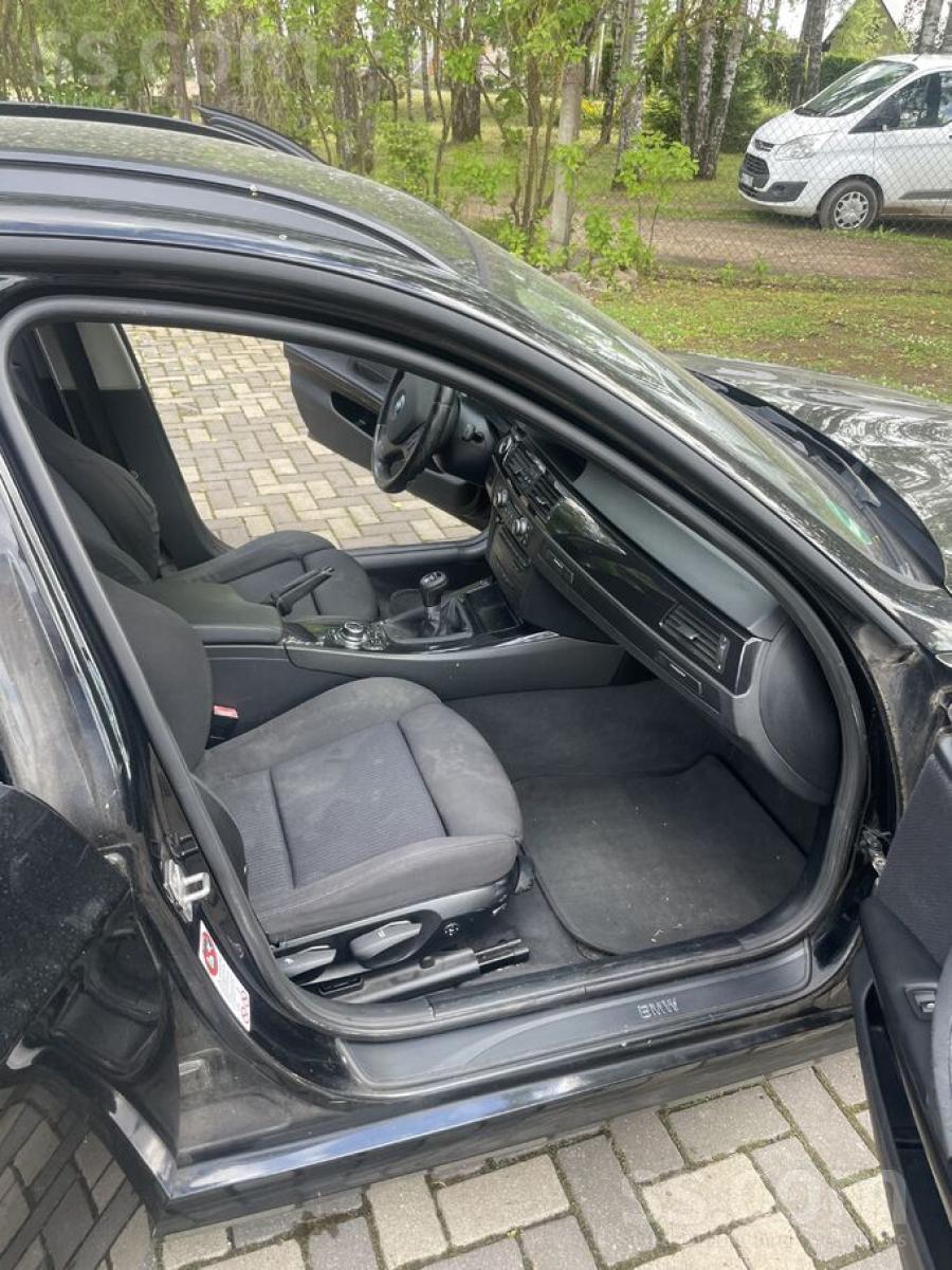 Melns BMW 320 2011 Aizkraukle, ar dzinēja tilpumu 2.00 L un nobraukumu 353 tūkst. km par 4100 €, foto 13 vietnē AUTOMOTO.COM.LV