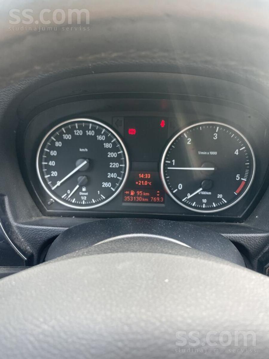 Melns BMW 320 2011 Aizkraukle, ar dzinēja tilpumu 2.00 L un nobraukumu 353 tūkst. km par 4100 €, foto 16 vietnē AUTOMOTO.COM.LV