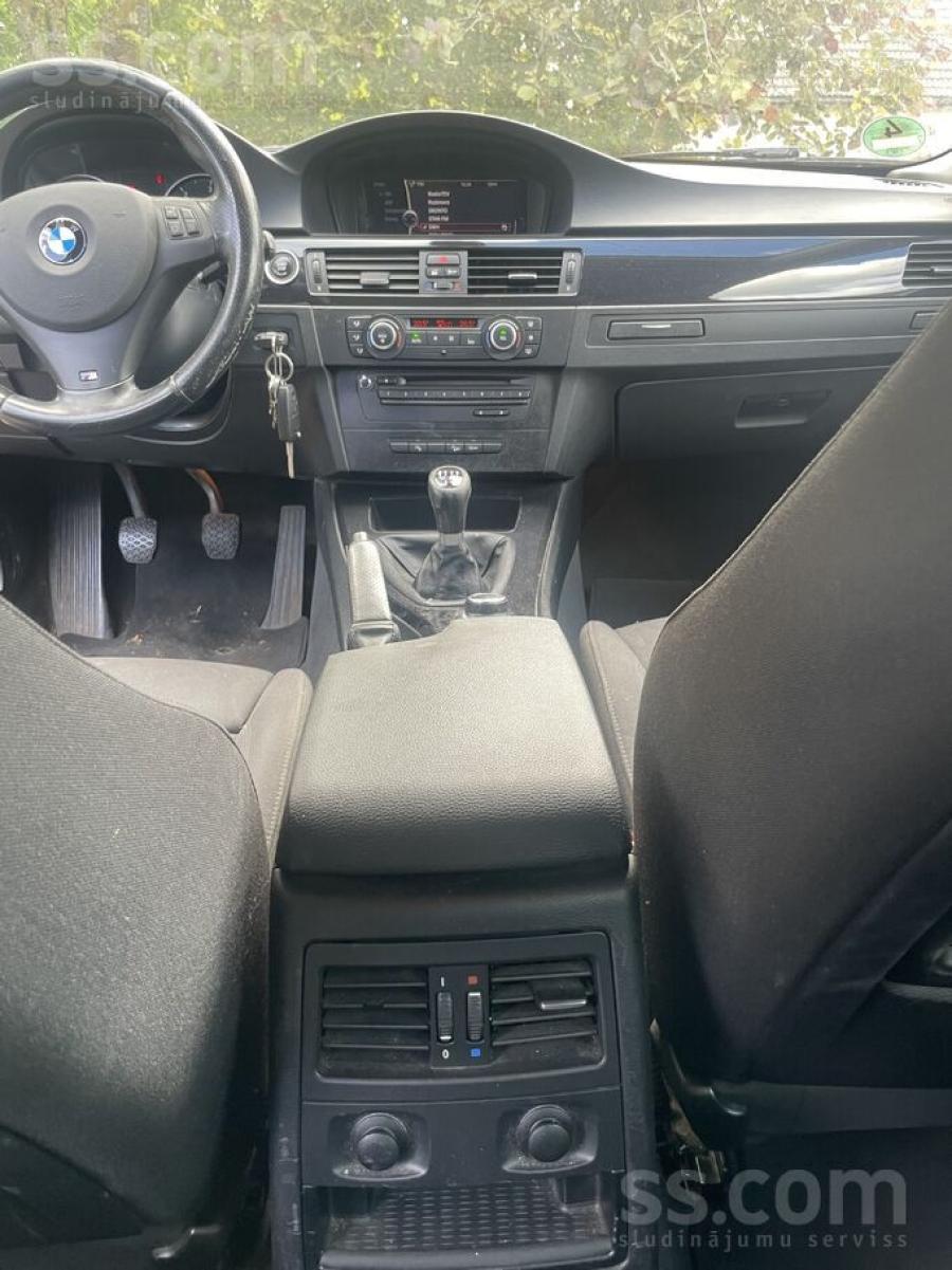 Melns BMW 320 2011 Aizkraukle, ar dzinēja tilpumu 2.00 L un nobraukumu 353 tūkst. km par 4100 €, foto 18 vietnē AUTOMOTO.COM.LV