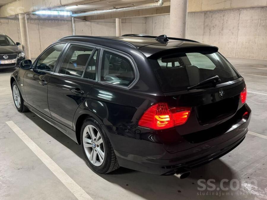 Black BMW 320 2011 in Riga, with an engine capacity of 2.00 L and mileage of 248 thousand km for 5850 €, photo 4 on AUTOMOTO.COM.LV