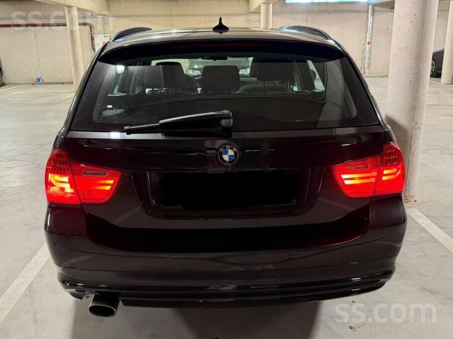 Black BMW 320 2011 in Riga, with an engine capacity of 2.00 L and mileage of 248 thousand km for 5850 €, photo 5 on AUTOMOTO.COM.LV