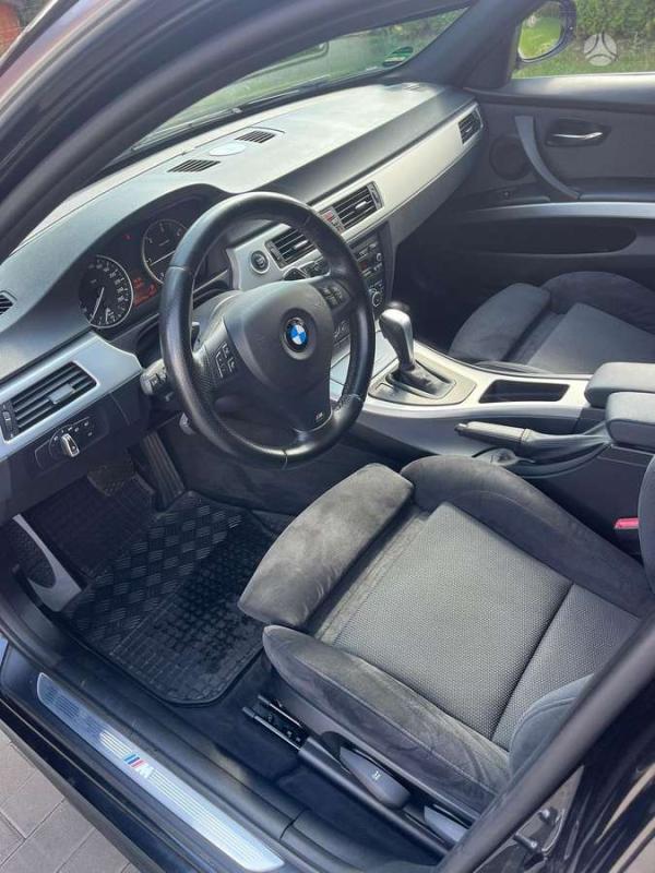 Black BMW 320 2011 in Marijampole, with an engine capacity of 2.00 L and mileage of 255 thousand km for 5350 €, photo 8 on AUTOMOTO.COM.LV