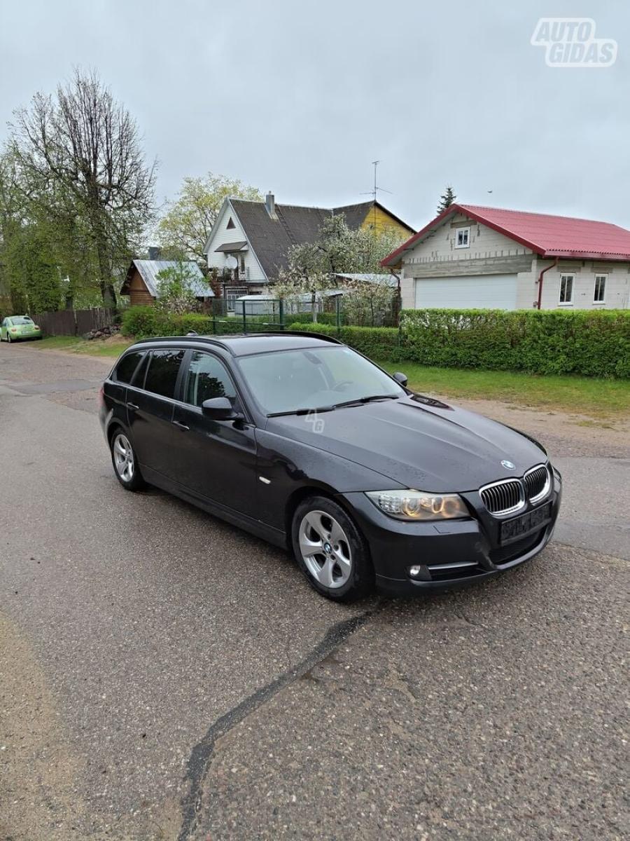 Black BMW 320 2011 in Utena, with an engine capacity of 2.00 L and mileage of 300 thousand km for 3600 €, photo 1 on AUTOMOTO.COM.LV