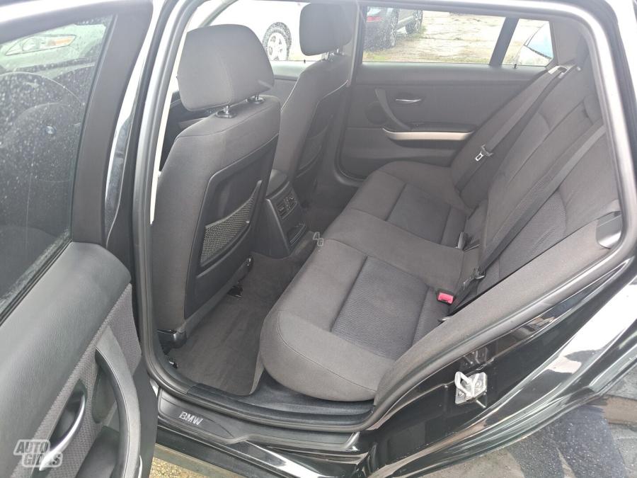 Black BMW 320 2011 in Utena, with an engine capacity of 2.00 L and mileage of 300 thousand km for 3600 €, photo 11 on AUTOMOTO.COM.LV