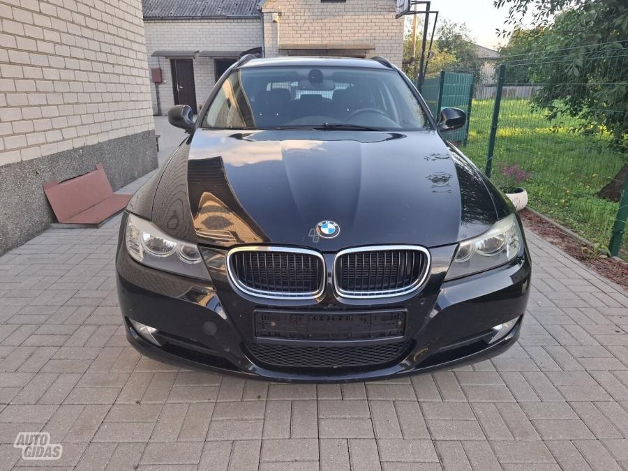Black BMW 320 2011 in Vilkaviskis, with an engine capacity of 2.00 L and mileage of 350 thousand km for 3700 €, photo 3 on AUTOMOTO.COM.LV