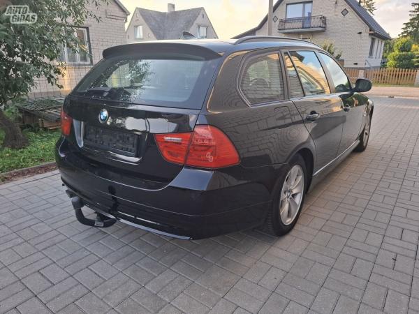 Melns BMW 320 2011 Vilkaviškis, ar dzinēja tilpumu 2.00 L un nobraukumu 350 tūkst. km par 3700 €, foto 4 vietnē AUTOMOTO.COM.LV