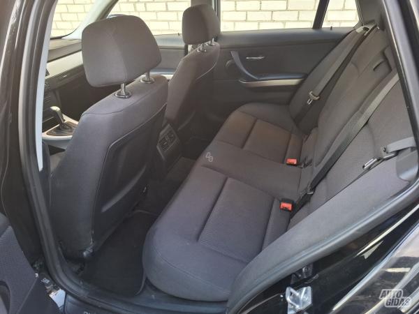 Melns BMW 320 2011 Vilkaviškis, ar dzinēja tilpumu 2.00 L un nobraukumu 350 tūkst. km par 3700 €, foto 8 vietnē AUTOMOTO.COM.LV