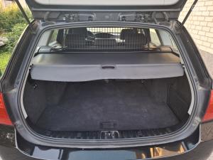 Black BMW 320 2011 in Vilkaviskis, with an engine capacity of 2.00 L and mileage of 350 thousand km for 3700 €, photo 10 on AUTOMOTO.COM.LV