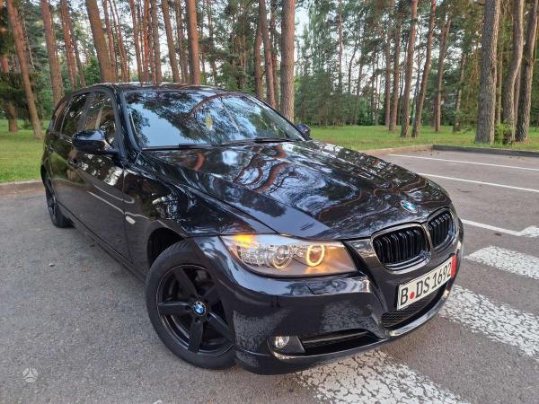 Melns BMW 320 2011 Prienai, ar dzinēja tilpumu 2.00 L un nobraukumu 215 tūkst. km par 4299 €, foto 1 vietnē AUTOMOTO.COM.LV