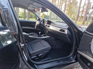 Black BMW 320 2011 in Prienai, with an engine capacity of 2.00 L and mileage of 215 thousand km for 4299 €, photo 14 on AUTOMOTO.COM.LV