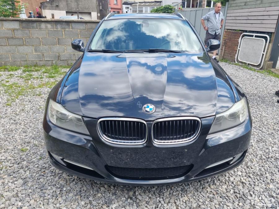 Melns BMW 320 2011 Pakruojis, ar dzinēja tilpumu 2.00 L un nobraukumu 263 tūkst. km par 3850 €, foto 17 vietnē AUTOMOTO.COM.LV