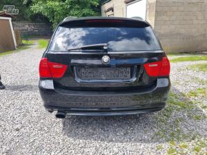Melns BMW 320 2011 Pakruojis, ar dzinēja tilpumu 2.00 L un nobraukumu 263 tūkst. km par 3850 €, foto 18 vietnē AUTOMOTO.COM.LV