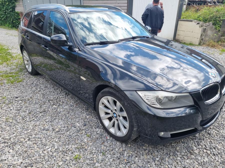 Melns BMW 320 2011 Pakruojis, ar dzinēja tilpumu 2.00 L un nobraukumu 263 tūkst. km par 3850 €, foto 19 vietnē AUTOMOTO.COM.LV