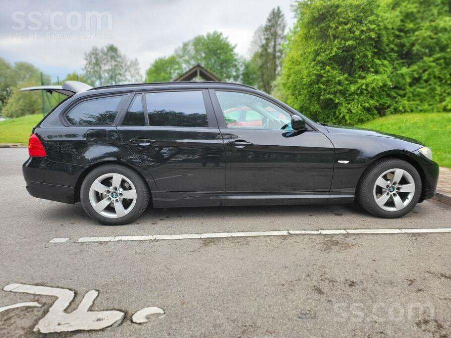 Black BMW 320 2011 in Riga, with an engine capacity of 2.00 L and mileage of 363 thousand km for 5300 €, photo 5 on AUTOMOTO.COM.LV
