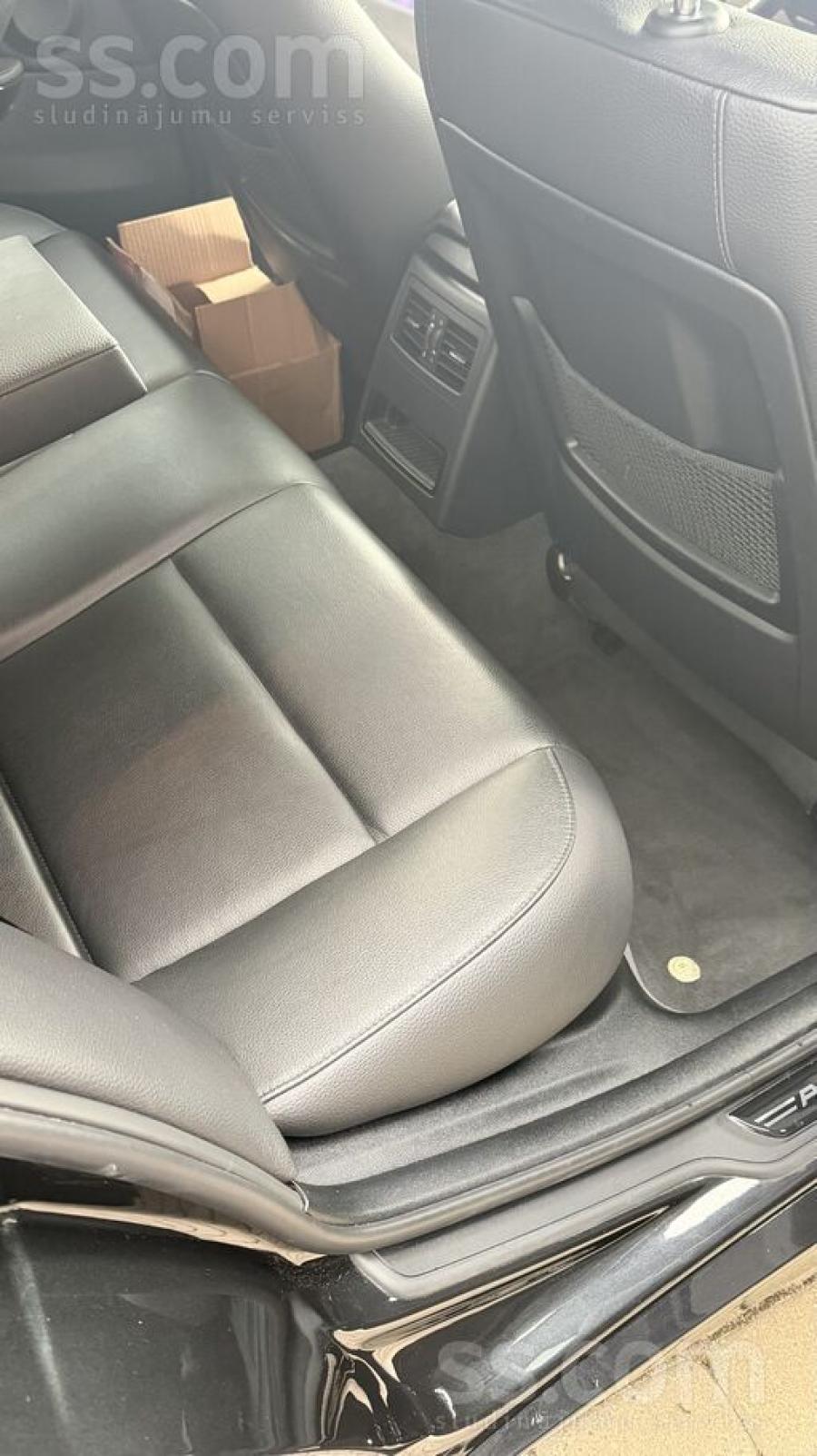Melns BMW 320 2011 Jūrmala, ar dzinēja tilpumu 2.00 L un nobraukumu 305 tūkst. km par 10900 €, foto 5 vietnē AUTOMOTO.COM.LV