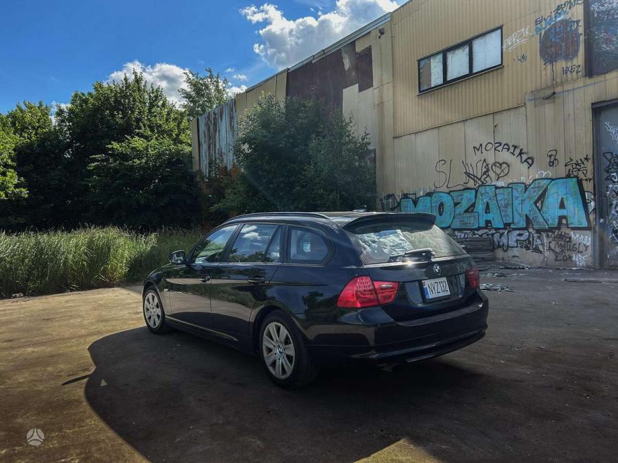 Melns BMW 320 2011 Viļņa, ar dzinēja tilpumu 2.00 L un nobraukumu 262 tūkst. km par 4499 €, foto 6 vietnē AUTOMOTO.COM.LV