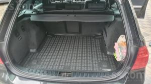 Black BMW 320 2011 in Riga, with an engine capacity of 2.00 L and mileage of 310 thousand km for 6950 €, photo 5 on AUTOMOTO.COM.LV