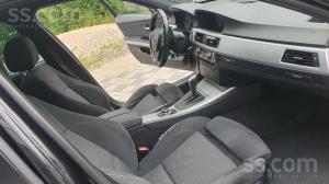 Black BMW 320 2011 in Riga, with an engine capacity of 2.00 L and mileage of 310 thousand km for 6950 €, photo 6 on AUTOMOTO.COM.LV