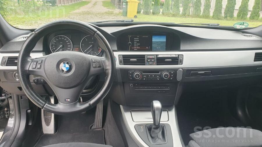 Black BMW 320 2011 in Riga, with an engine capacity of 2.00 L and mileage of 310 thousand km for 6950 €, photo 7 on AUTOMOTO.COM.LV