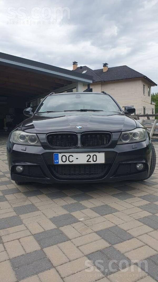 Black BMW 320 2011 in Riga, with an engine capacity of 2.00 L and mileage of 310 thousand km for 6950 €, photo 8 on AUTOMOTO.COM.LV