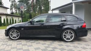 Black BMW 320 2011 in Riga, with an engine capacity of 2.00 L and mileage of 310 thousand km for 6950 €, photo 11 on AUTOMOTO.COM.LV