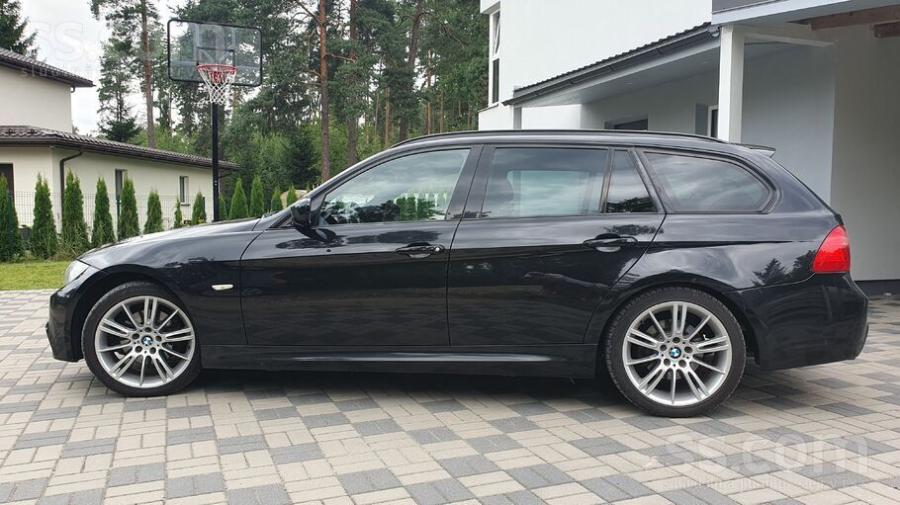 Black BMW 320 2011 in Riga, with an engine capacity of 2.00 L and mileage of 310 thousand km for 6950 €, photo 11 on AUTOMOTO.COM.LV