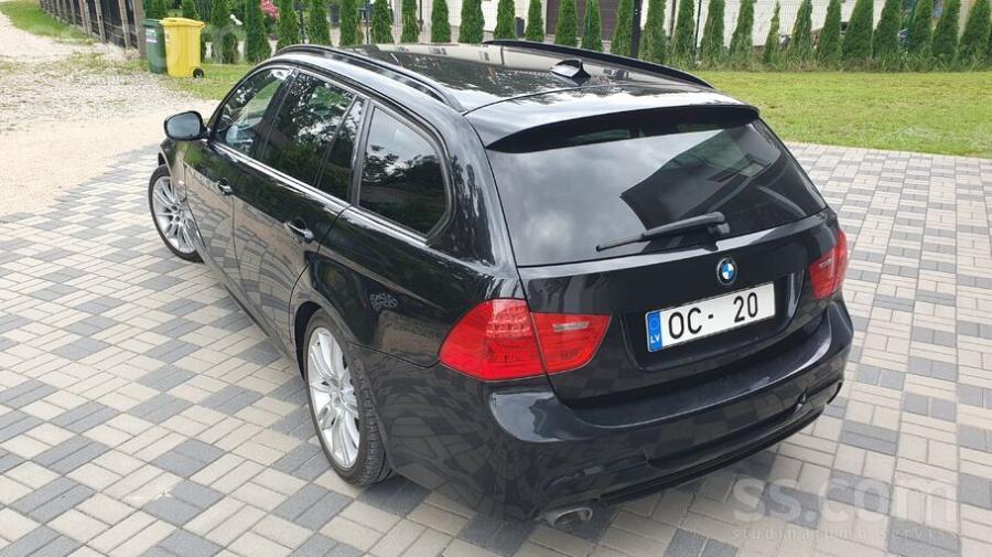 Black BMW 320 2011 in Riga, with an engine capacity of 2.00 L and mileage of 310 thousand km for 6950 €, photo 12 on AUTOMOTO.COM.LV