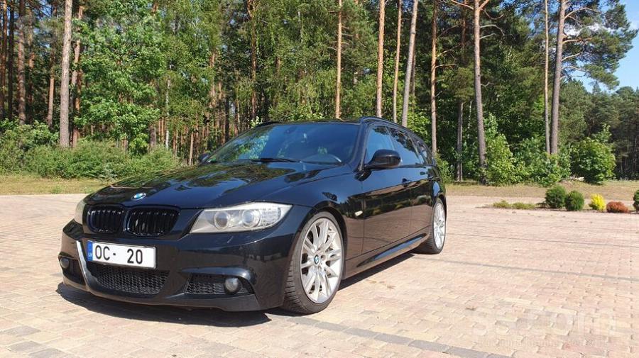 Black BMW 320 2011 in Riga, with an engine capacity of 2.00 L and mileage of 310 thousand km for 6950 €, photo 19 on AUTOMOTO.COM.LV